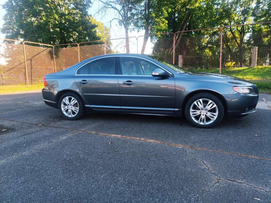 Grey Volvo S80 2010 in Kaunas, with an engine capacity of 2.40 L and mileage of 226 thousand km for 4250 €, photo 5 on AUTOMOTO.COM.LV