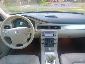 Grey Volvo S80 2010 in Kaunas, with an engine capacity of 2.40 L and mileage of 226 thousand km for 4250 €, photo 11 on AUTOMOTO.COM.LV