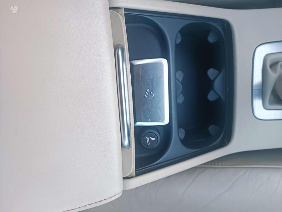 Grey Volvo S80 2010 in Kaunas, with an engine capacity of 2.40 L and mileage of 226 thousand km for 4250 €, photo 17 on AUTOMOTO.COM.LV