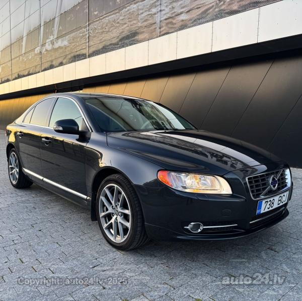 Вольво С80 2010 в Таллин на AUTOMOTO.COM.LV Серый Вольво С80 2010 в Таллин, объемом двигателя 2.40 л и пробегом 375 тыс. км за 5990 €, фото 1 на AUTOMOTO.COM.LV