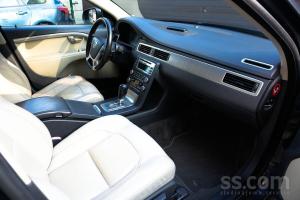 Grey Volvo S80 2010 in Riga, with an engine capacity of 2.00 L and mileage of 290 thousand km for 6790 €, photo 6 on AUTOMOTO.COM.LV