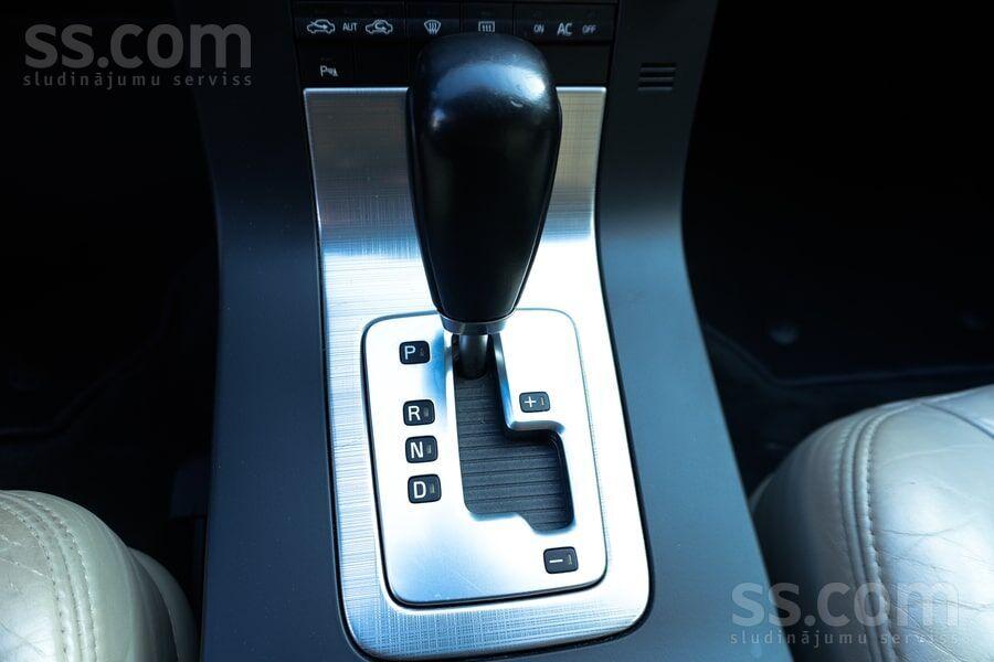 Grey Volvo S80 2010 in Riga, with an engine capacity of 2.00 L and mileage of 290 thousand km for 6790 €, photo 9 on AUTOMOTO.COM.LV