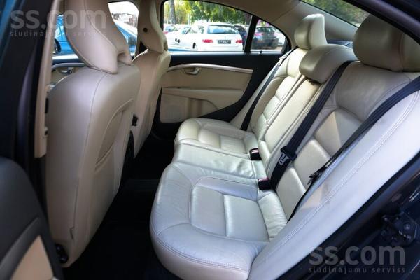 Volvo S80 2010 in Riga on AUTOMOTO.COM.LV Grey Volvo S80 2010 in Riga, with an engine capacity of 2.00 L and mileage of 290 thousand km for 6790 €, photo 10 on AUTOMOTO.COM.LV