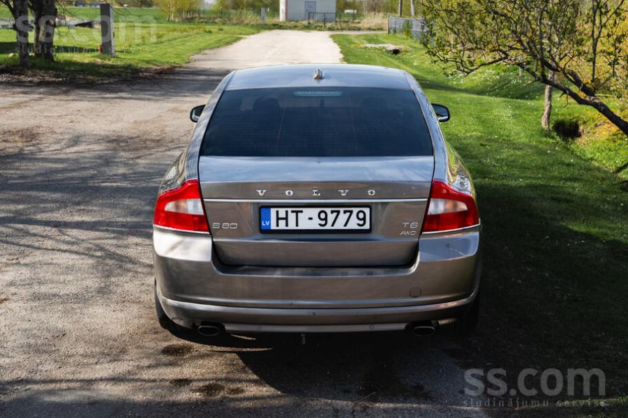 Pelēks Volvo S80 2011 Valmiera, ar dzinēja tilpumu 3.00 L un nobraukumu 386 tūkst. km par 6450 €, foto 1 vietnē AUTOMOTO.COM.LV