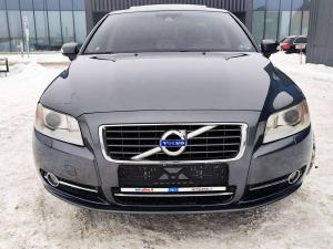 Grey Volvo S80 2011 in Siauliai, with an engine capacity of 2.40 L and mileage of 150 thousand km for 6700 €, photo 2 on AUTOMOTO.COM.LV
