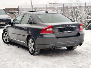 Grey Volvo S80 2011 in Siauliai, with an engine capacity of 2.40 L and mileage of 150 thousand km for 6700 €, photo 4 on AUTOMOTO.COM.LV