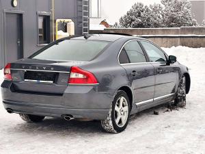 Grey Volvo S80 2011 in Siauliai, with an engine capacity of 2.40 L and mileage of 150 thousand km for 6700 €, photo 6 on AUTOMOTO.COM.LV