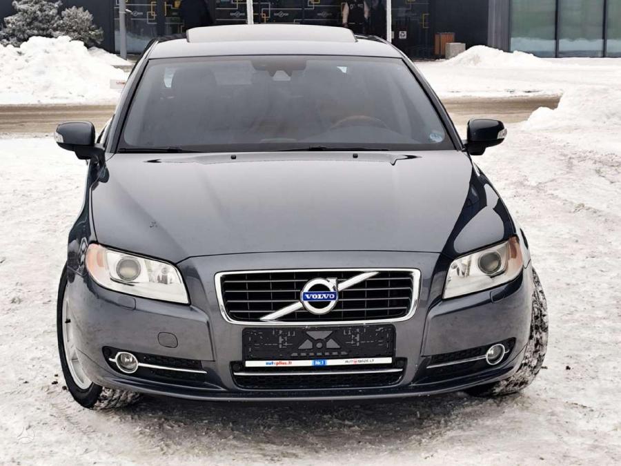 Grey Volvo S80 2011 in Siauliai, with an engine capacity of 2.40 L and mileage of 150 thousand km for 6700 €, photo 7 on AUTOMOTO.COM.LV