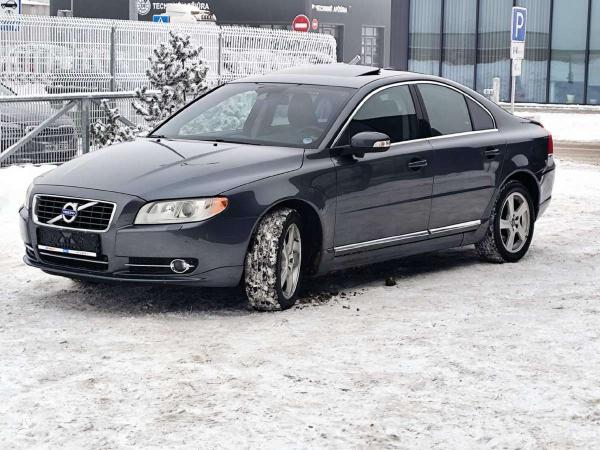 Grey Volvo S80 2011 in Siauliai, with an engine capacity of 2.40 L and mileage of 150 thousand km for 6700 €, photo 8 on AUTOMOTO.COM.LV