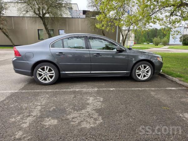Grey Volvo S80 2011 in Riga, with an engine capacity of 2.00 L and mileage of 289 thousand km for 4995 €, photo 4 on AUTOMOTO.COM.LV