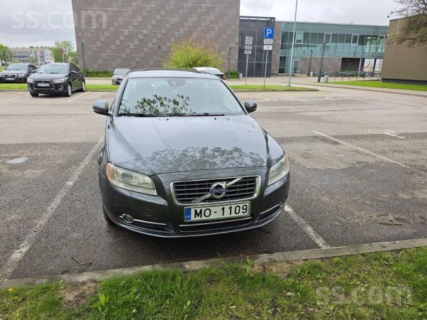 Grey Volvo S80 2011 in Riga, with an engine capacity of 2.00 L and mileage of 289 thousand km for 4995 €, photo 6 on AUTOMOTO.COM.LV