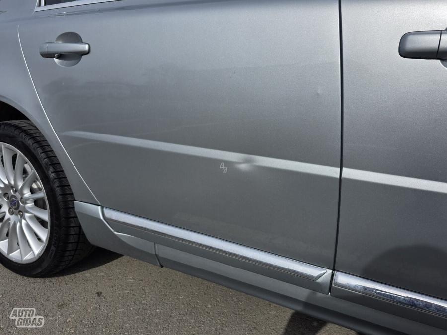 Grey Volvo S80 2011 in Siauliai, with an engine capacity of 3.00 L and mileage of 214 thousand km for 5200 €, photo 6 on AUTOMOTO.COM.LV