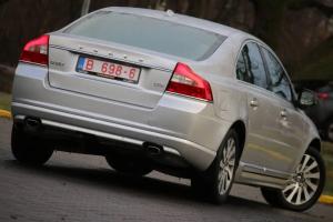 Pelēks Volvo S80 2011 Rīga, ar dzinēja tilpumu 2.40 L un nobraukumu 247 tūkst. km par 7990 €, foto 3 vietnē AUTOMOTO.COM.LV