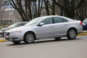 Pelēks Volvo S80 2011 Rīga, ar dzinēja tilpumu 2.40 L un nobraukumu 247 tūkst. km par 7990 €, foto 6 vietnē AUTOMOTO.COM.LV