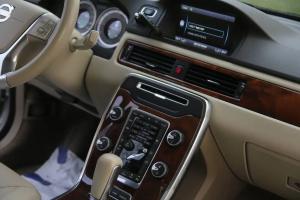 Pelēks Volvo S80 2011 Rīga, ar dzinēja tilpumu 2.40 L un nobraukumu 247 tūkst. km par 7990 €, foto 15 vietnē AUTOMOTO.COM.LV