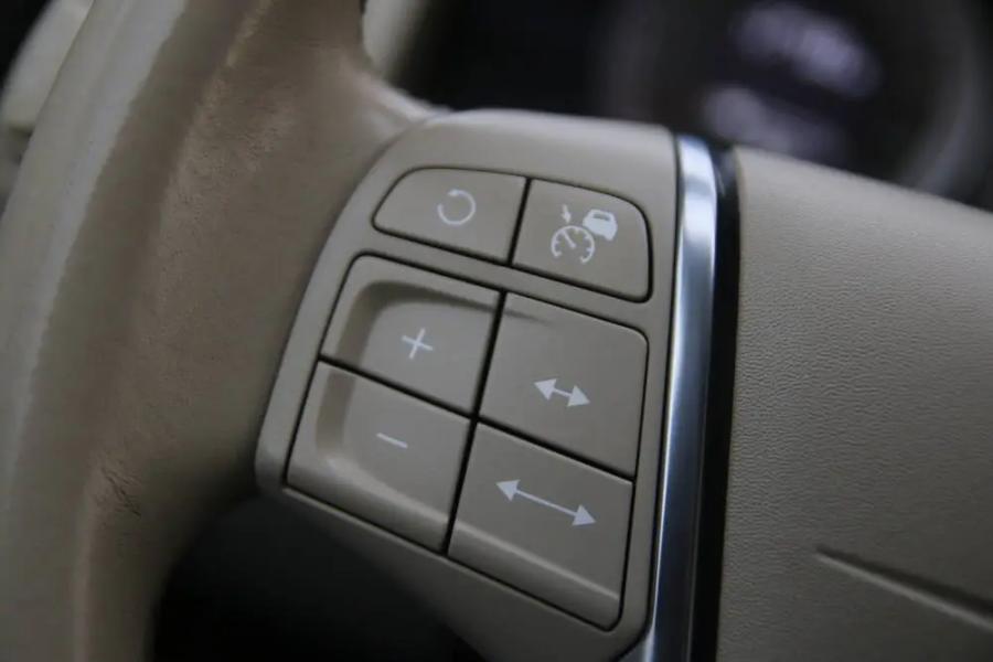 Pelēks Volvo S80 2011 Rīga, ar dzinēja tilpumu 2.40 L un nobraukumu 247 tūkst. km par 7990 €, foto 27 vietnē AUTOMOTO.COM.LV
