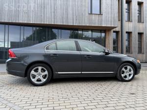 Grey Volvo S80 2011 in Tukums, with an engine capacity of 2.00 L and mileage of 292 thousand km for 5990 €, photo 5 on AUTOMOTO.COM.LV