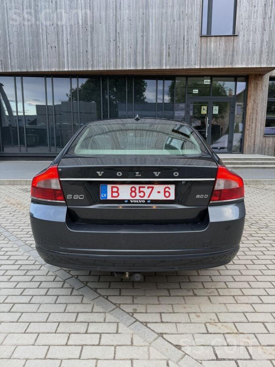 Grey Volvo S80 2011 in Tukums, with an engine capacity of 2.00 L and mileage of 292 thousand km for 5990 €, photo 7 on AUTOMOTO.COM.LV