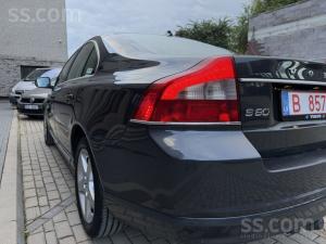 Grey Volvo S80 2011 in Tukums, with an engine capacity of 2.00 L and mileage of 292 thousand km for 5990 €, photo 13 on AUTOMOTO.COM.LV