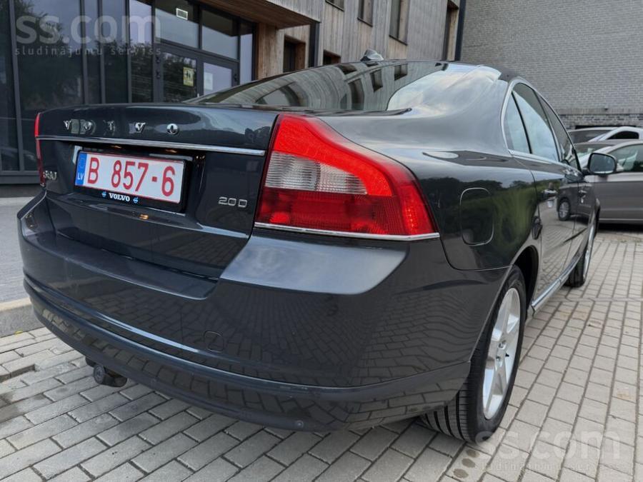 Grey Volvo S80 2011 in Tukums, with an engine capacity of 2.00 L and mileage of 292 thousand km for 5990 €, photo 14 on AUTOMOTO.COM.LV