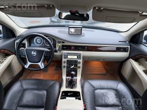 Grey Volvo S80 2011 in Tukums, with an engine capacity of 2.00 L and mileage of 292 thousand km for 5990 €, photo 22 on AUTOMOTO.COM.LV