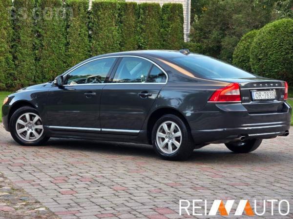 Volvo S80 2011 Rīga vietnē Pelēks Volvo S80 2011 Rīga, ar dzinēja tilpumu 2.40 L un nobraukumu 316 tūkst. km par 6850 €, foto 4 vietnē AUTOMOTO.COM.LV