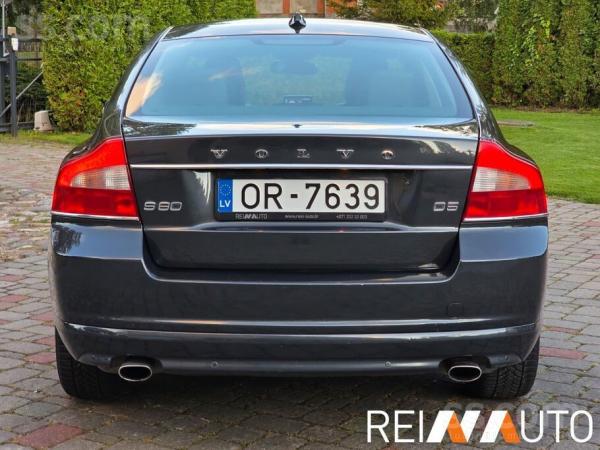 Volvo S80 2011 Rīga vietnē Pelēks Volvo S80 2011 Rīga, ar dzinēja tilpumu 2.40 L un nobraukumu 316 tūkst. km par 6850 €, foto 5 vietnē AUTOMOTO.COM.LV