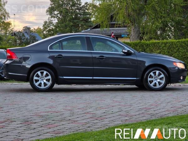 Volvo S80 2011 Rīga vietnē Pelēks Volvo S80 2011 Rīga, ar dzinēja tilpumu 2.40 L un nobraukumu 316 tūkst. km par 6850 €, foto 7 vietnē AUTOMOTO.COM.LV