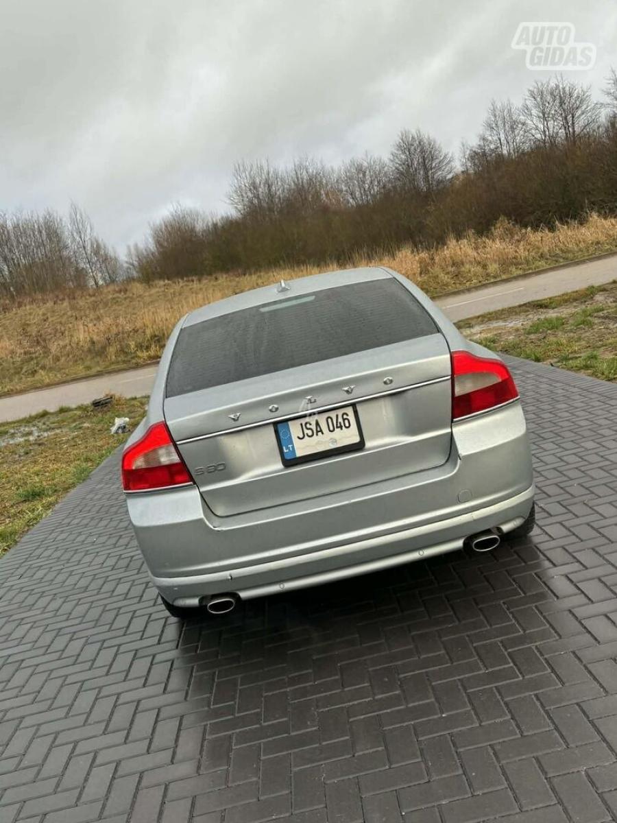 Grey Volvo S80 2012 in Kaunas, with an engine capacity of 3.20 L and mileage of 210 thousand km for 4800 €, photo 13 on AUTOMOTO.COM.LV