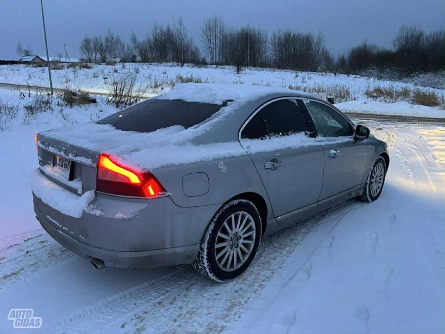 Pelēks Volvo S80 2012 Kauņa, ar dzinēja tilpumu 3.20 L un nobraukumu 210 tūkst. km par 4850 €, foto 6 vietnē AUTOMOTO.COM.LV