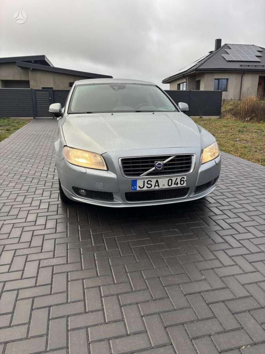 Grey Volvo S80 2012 in Jonava, with an engine capacity of 3.20 L and mileage of 338 thousand km for 4500 €, photo 1 on AUTOMOTO.COM.LV