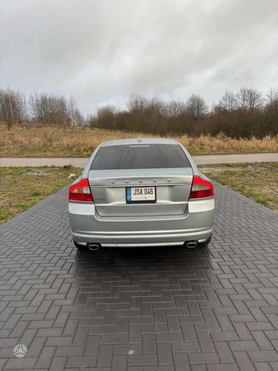 Grey Volvo S80 2012 in Jonava, with an engine capacity of 3.20 L and mileage of 338 thousand km for 4500 €, photo 5 on AUTOMOTO.COM.LV