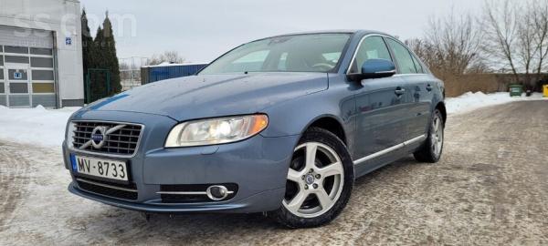 Pelēks Volvo S80 2012 Rīga, ar dzinēja tilpumu 2.00 L un nobraukumu 0 tūkst. km par 4500 €, foto 1 vietnē AUTOMOTO.COM.LV