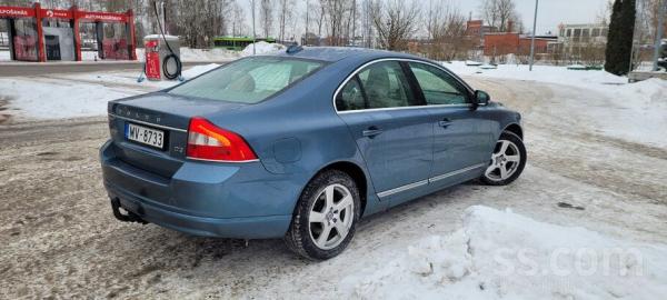 Pelēks Volvo S80 2012 Rīga, ar dzinēja tilpumu 2.00 L un nobraukumu 0 tūkst. km par 4500 €, foto 4 vietnē AUTOMOTO.COM.LV