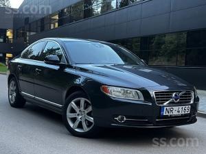 Pelēks Volvo S80 2012 Ogre, ar dzinēja tilpumu 2.40 L un nobraukumu 323 tūkst. km par 7499 €, foto  vietnē AUTOMOTO.COM.LV