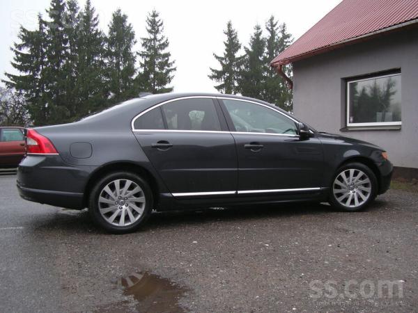 Grey Volvo S80 2013 in Riga, with an engine capacity of 2.00 L and mileage of 0 thousand km for 6350 €, photo 3 on AUTOMOTO.COM.LV