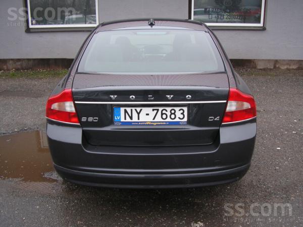 Grey Volvo S80 2013 in Riga, with an engine capacity of 2.00 L and mileage of 0 thousand km for 6350 €, photo 6 on AUTOMOTO.COM.LV
