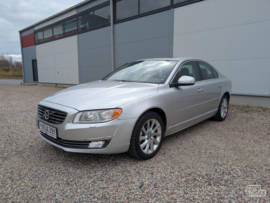 Grey Volvo S80 2013 in Vilnius, with an engine capacity of 2.40 L and mileage of 358 thousand km for 8000 €, photo 4 on AUTOMOTO.COM.LV