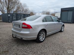 Grey Volvo S80 2013 in Vilnius, with an engine capacity of 2.40 L and mileage of 358 thousand km for 8000 €, photo 7 on AUTOMOTO.COM.LV