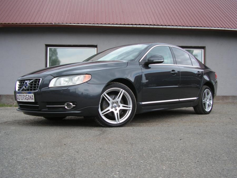 Grey Volvo S80 2013 in Riga, with an engine capacity of 2.00 L and mileage of 282 thousand km for 7350 €, photo 1 on AUTOMOTO.COM.LV