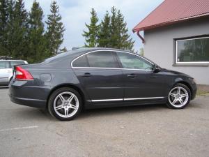 Grey Volvo S80 2013 in Riga, with an engine capacity of 2.00 L and mileage of 282 thousand km for 7350 €, photo 17 on AUTOMOTO.COM.LV
