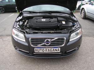 Grey Volvo S80 2013 in Riga, with an engine capacity of 2.00 L and mileage of 282 thousand km for 7350 €, photo 28 on AUTOMOTO.COM.LV
