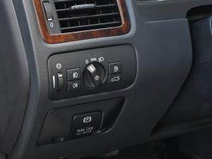 Grey Volvo S80 2013 in Riga, with an engine capacity of 2.00 L and mileage of 320 thousand km for 8200 €, photo 18 on AUTOMOTO.COM.LV