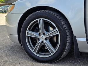 Grey Volvo S80 2013 in Riga, with an engine capacity of 2.00 L and mileage of 320 thousand km for 8200 €, photo 23 on AUTOMOTO.COM.LV