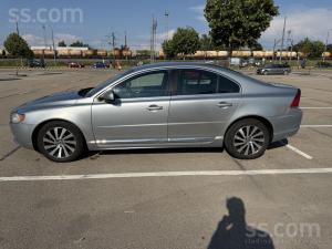 Pelēks Volvo S80 2013 Rīga, ar dzinēja tilpumu 2.00 L un nobraukumu 260 tūkst. km par 5000 €, foto  vietnē AUTOMOTO.COM.LV