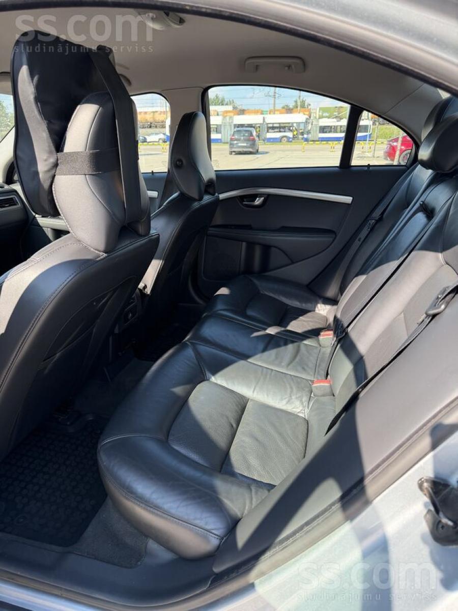 Pelēks Volvo S80 2013 Rīga, ar dzinēja tilpumu 2.00 L un nobraukumu 260 tūkst. km par 5000 €, foto 7 vietnē AUTOMOTO.COM.LV