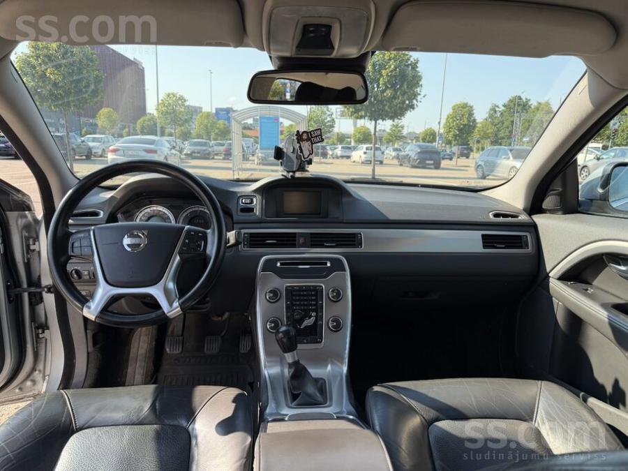 Pelēks Volvo S80 2013 Rīga, ar dzinēja tilpumu 2.00 L un nobraukumu 260 tūkst. km par 5000 €, foto 8 vietnē AUTOMOTO.COM.LV