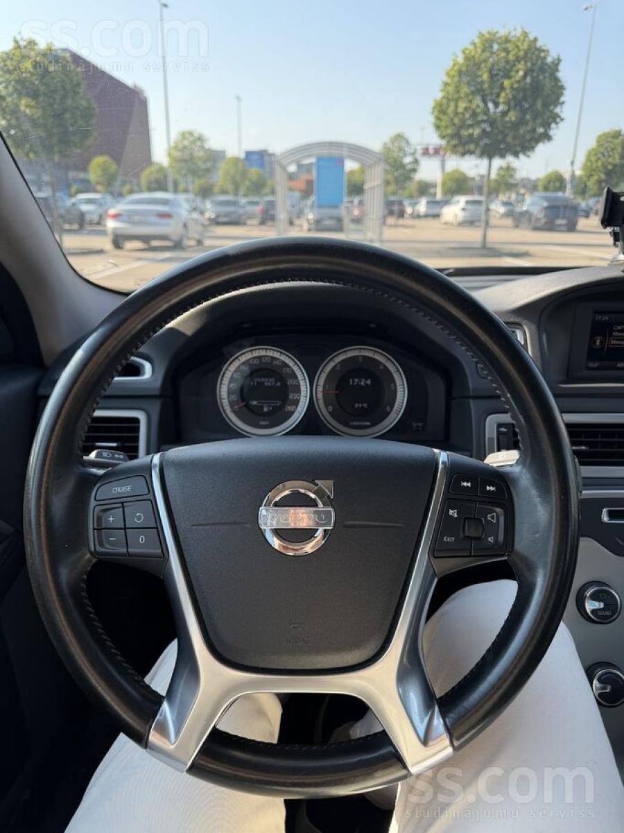 Pelēks Volvo S80 2013 Rīga, ar dzinēja tilpumu 2.00 L un nobraukumu 260 tūkst. km par 5000 €, foto 9 vietnē AUTOMOTO.COM.LV