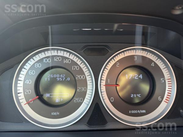 Pelēks Volvo S80 2013 Rīga, ar dzinēja tilpumu 2.00 L un nobraukumu 260 tūkst. km par 5000 €, foto 9 vietnē AUTOMOTO.COM.LV