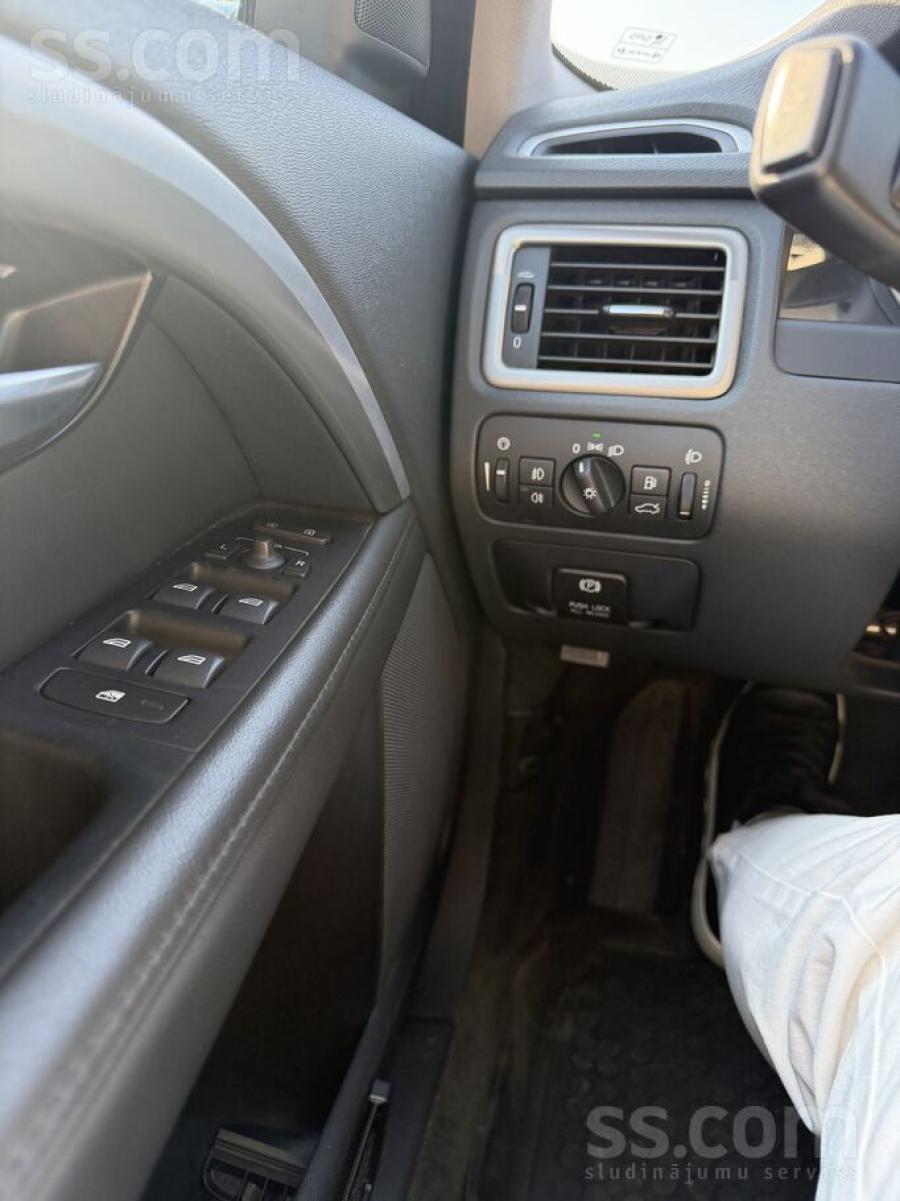 Pelēks Volvo S80 2013 Rīga, ar dzinēja tilpumu 2.00 L un nobraukumu 260 tūkst. km par 5000 €, foto 11 vietnē AUTOMOTO.COM.LV